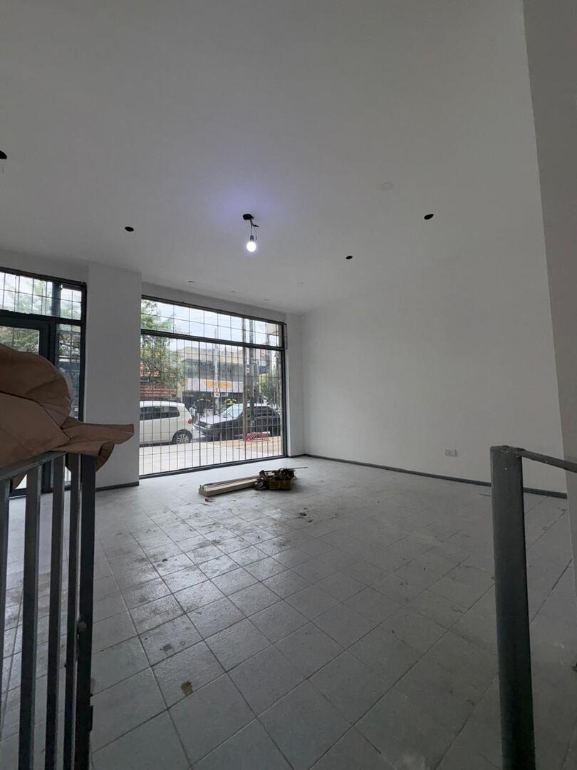 (Lomas de Zamora, G.B.A. Sur) - Alquiler - Locales - COD. 0910 ...